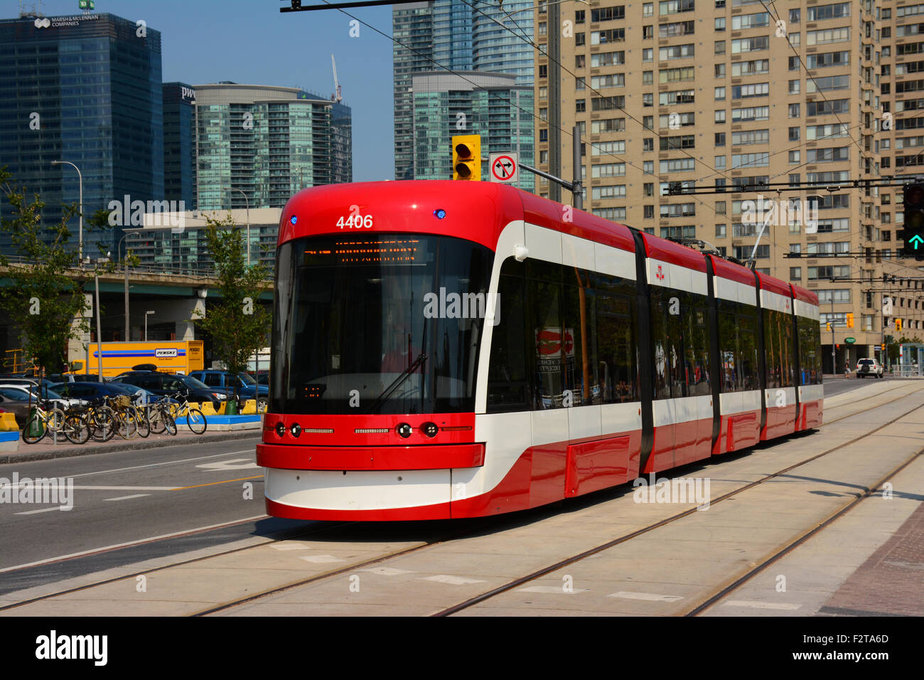 Toronto streetcar hi-res stock photography and images - Alamy
