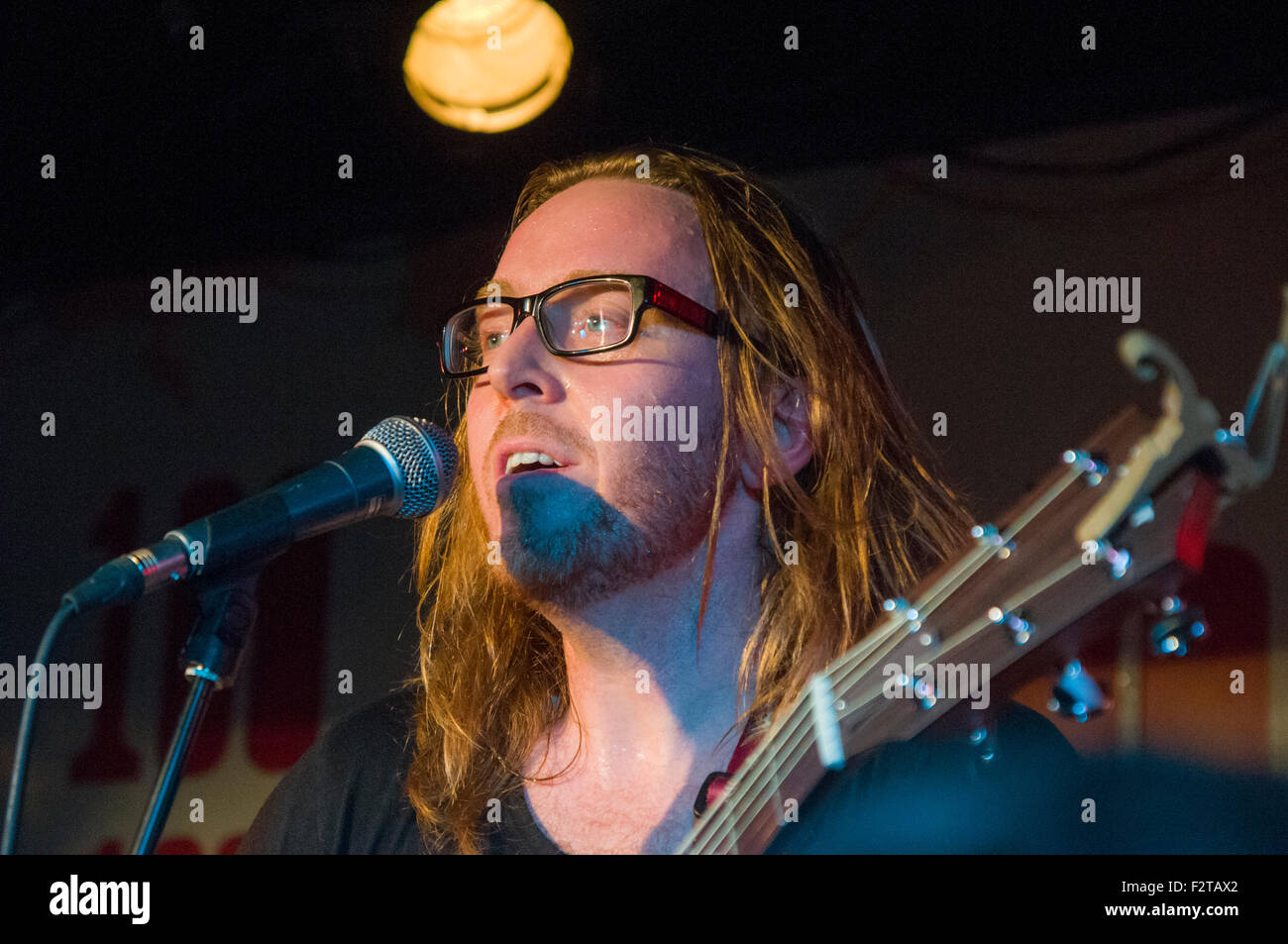 The singer, comedian, songwriter and musician Tim Minchin performs in ...