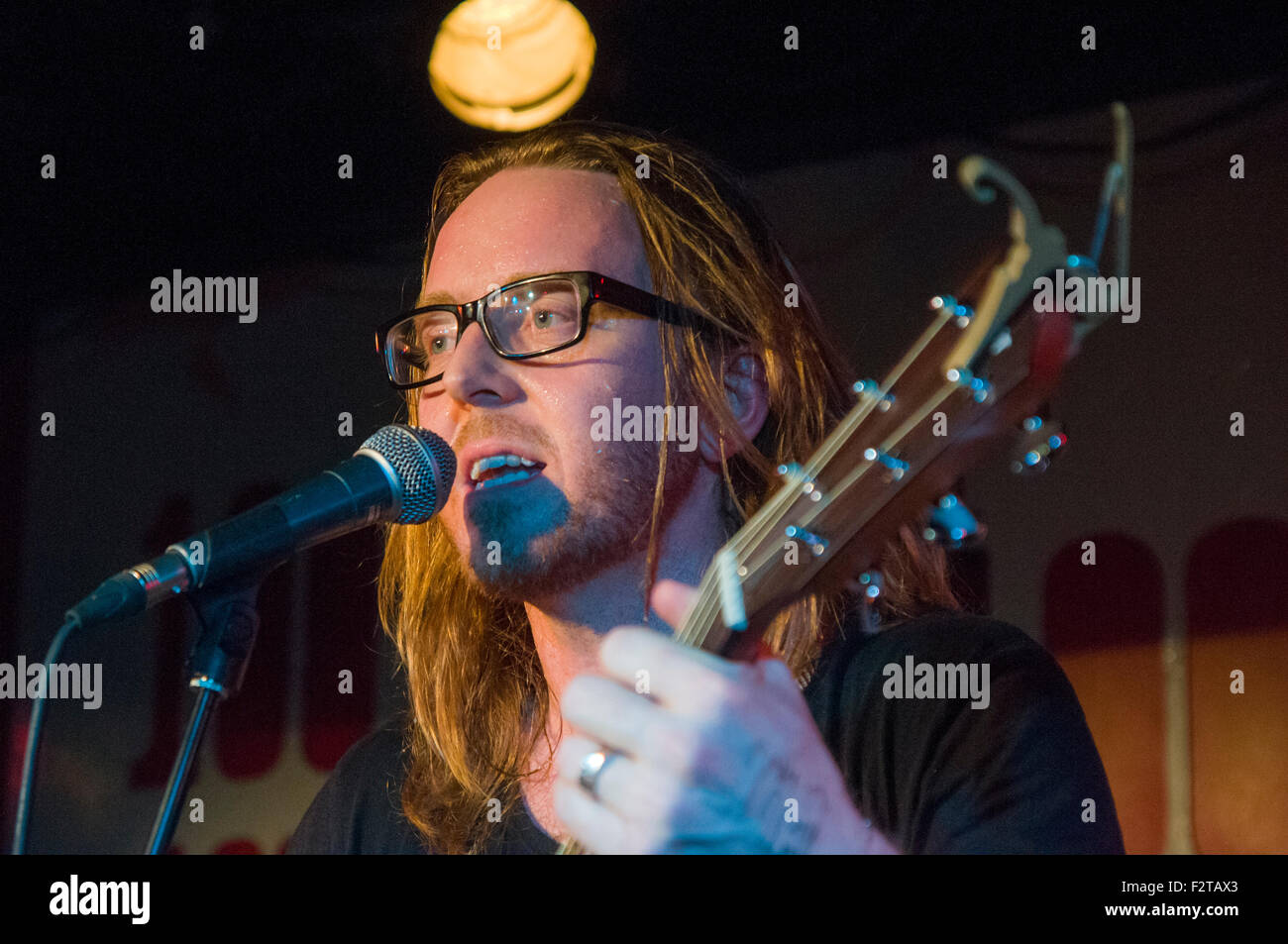 The singer, comedian, songwriter and musician Tim Minchin performs in ...