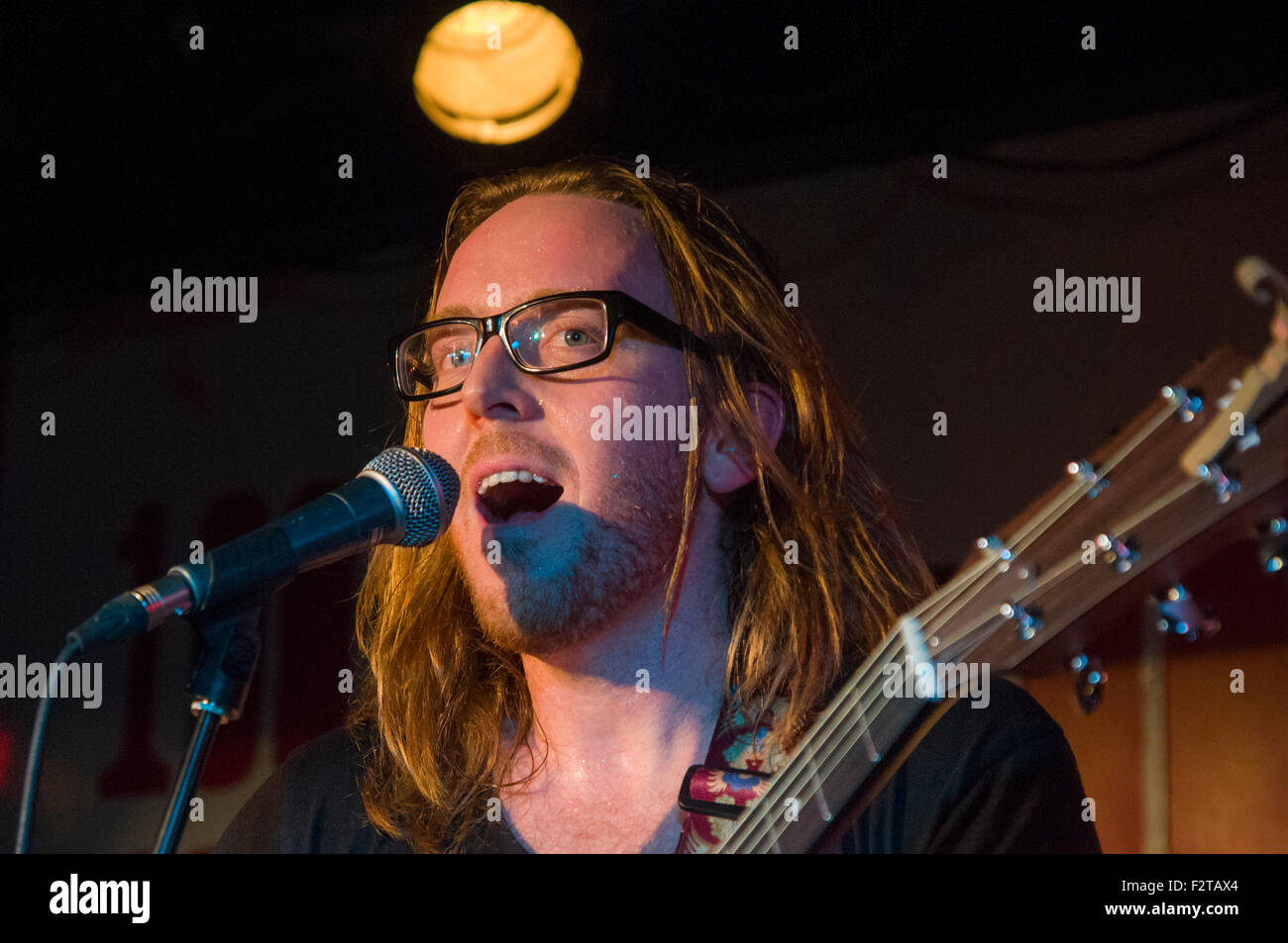 The singer, comedian, songwriter and musician Tim Minchin performs in ...