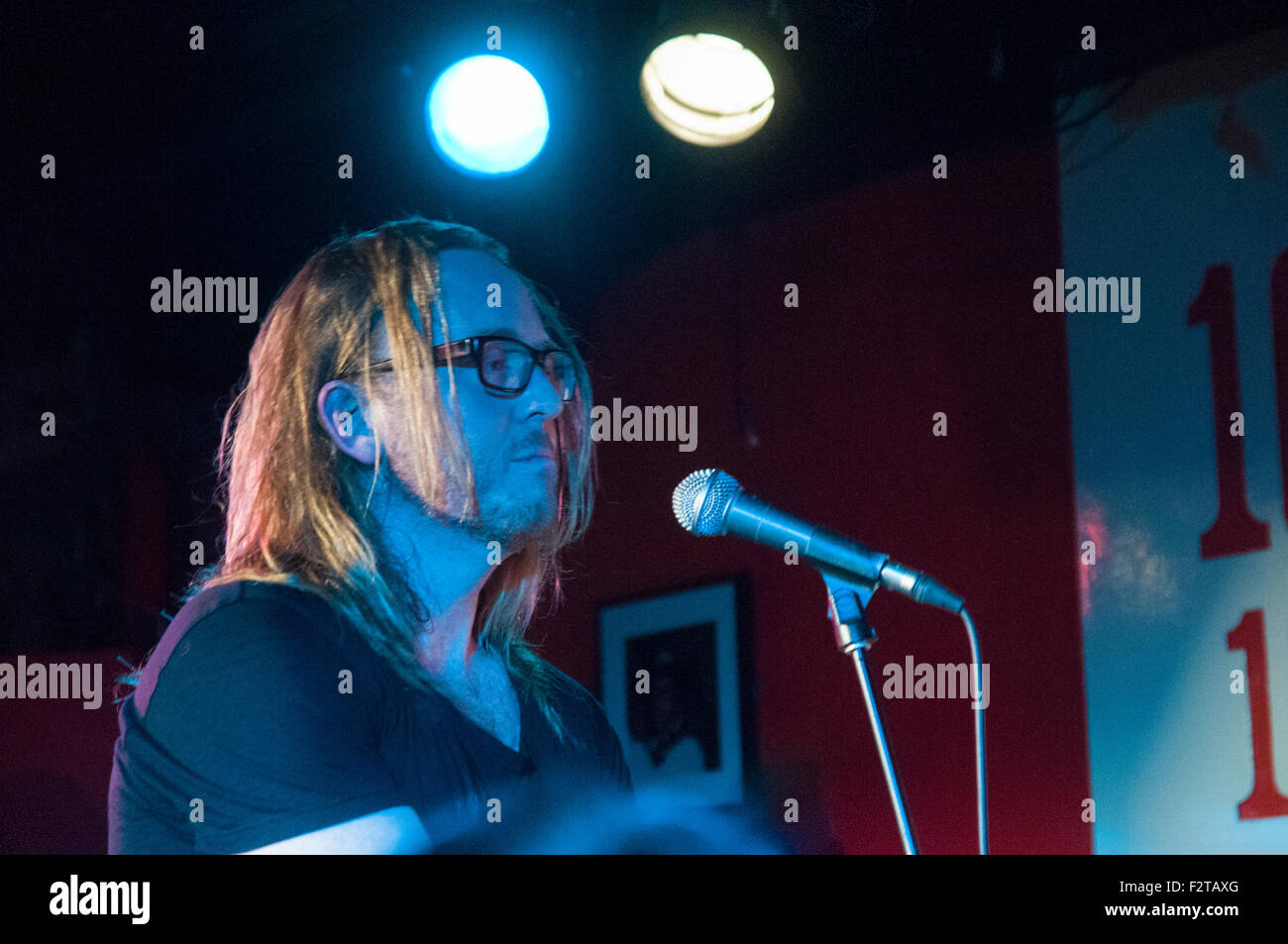 The singer, comedian, songwriter and musician Tim Minchin performs in ...