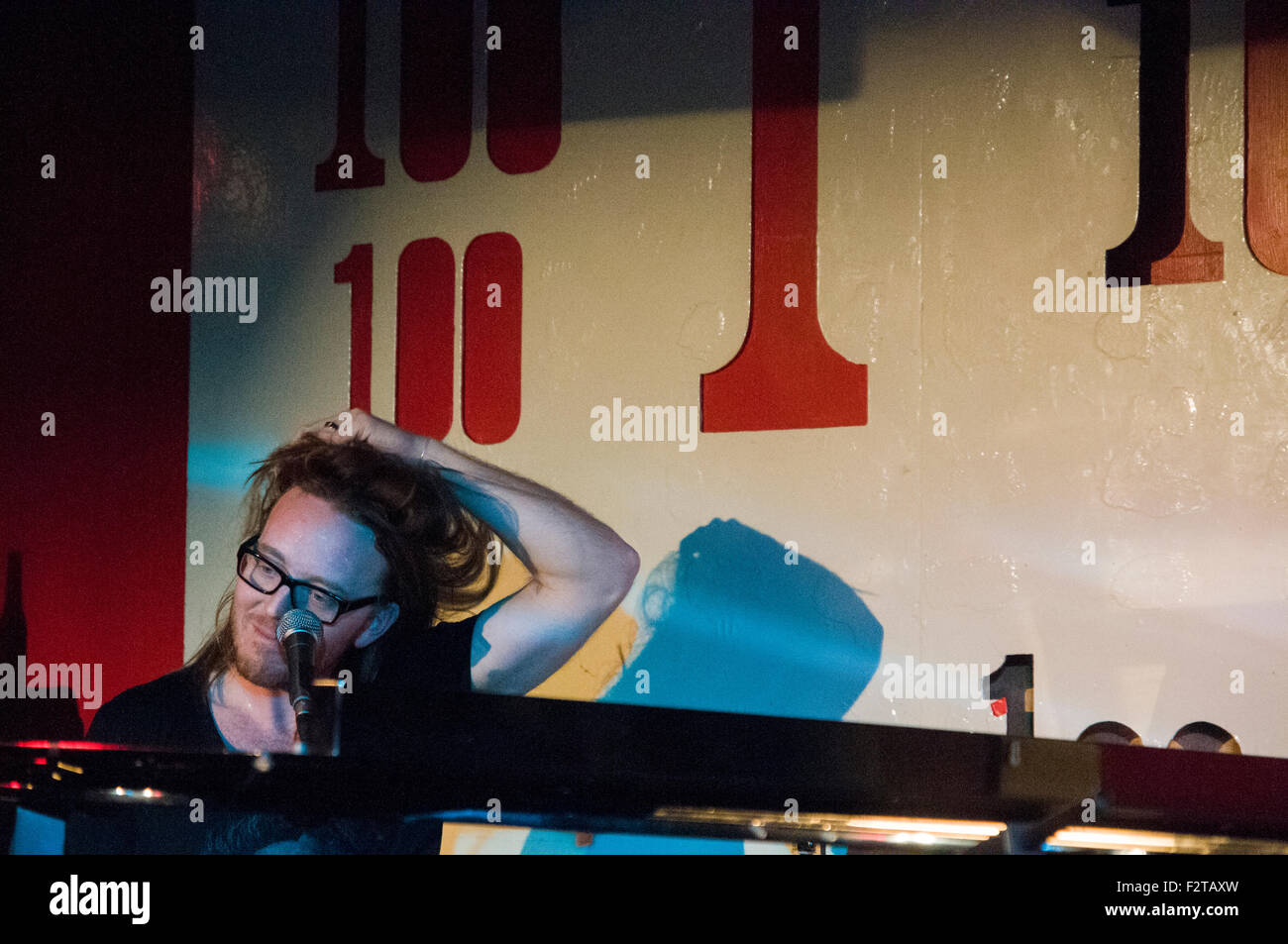 The singer, comedian, songwriter and musician Tim Minchin performs in ...