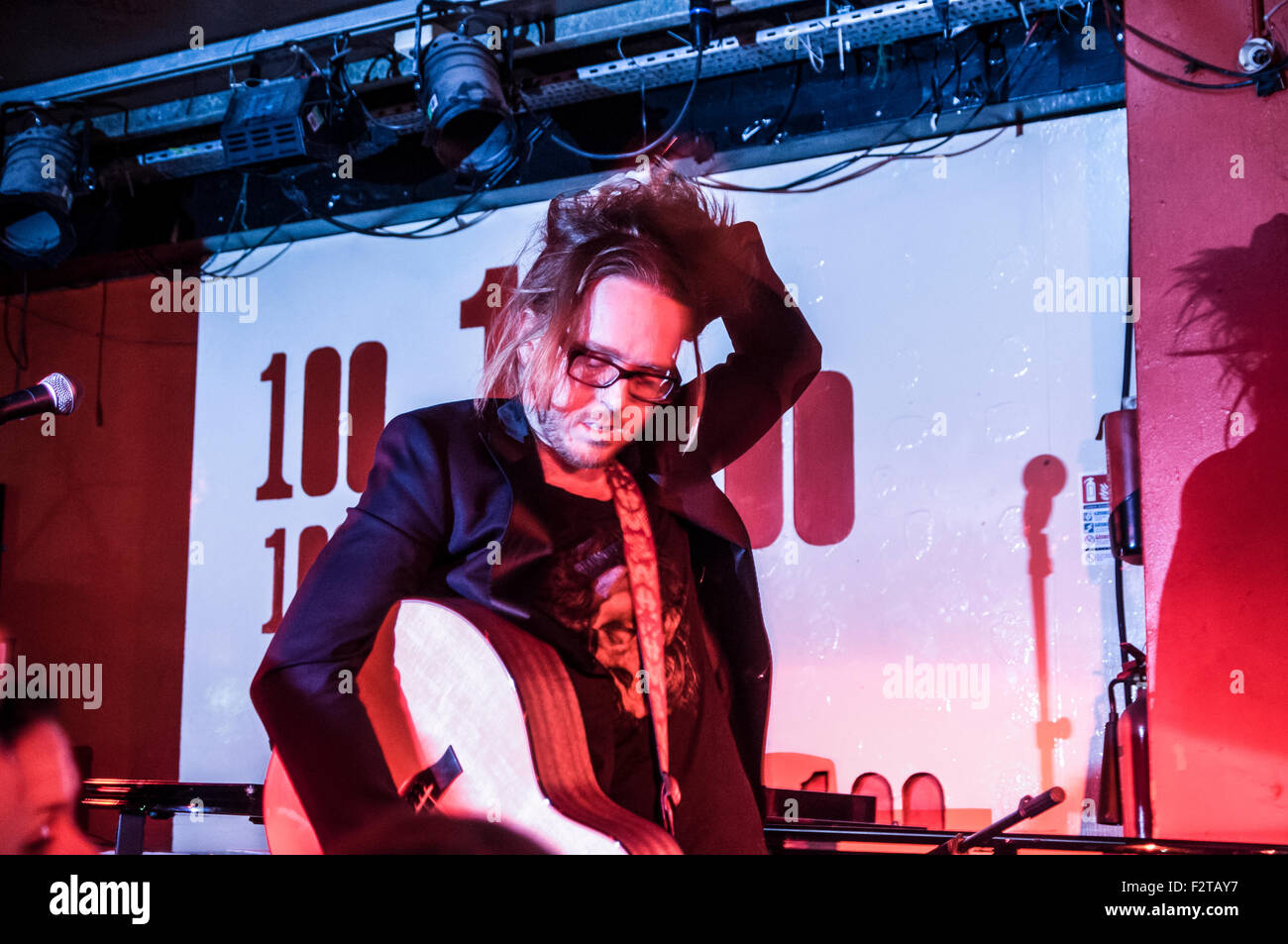 The singer, comedian, songwriter and musician Tim Minchin performs in ...