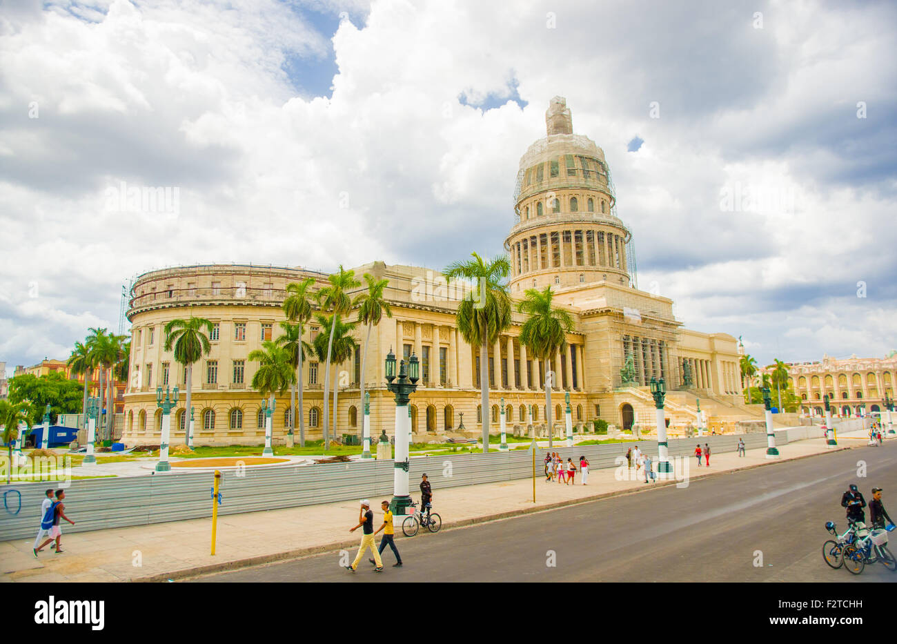 Edifice in havana capital of cuba cuban hi-res stock photography and ...