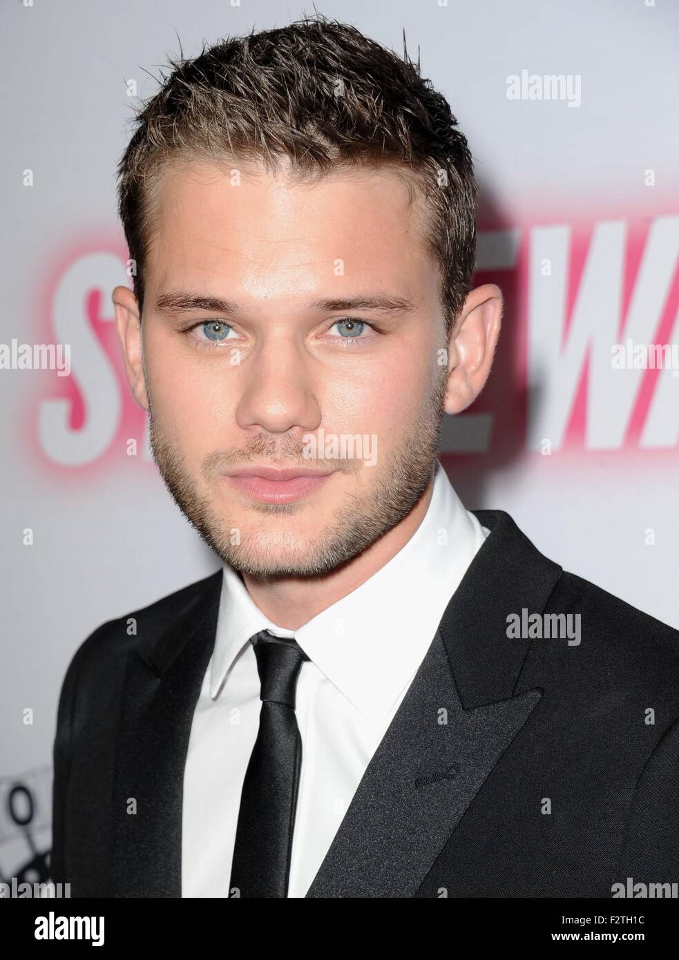 Los Angeles, CA, USA. 23rd Sep, 2015. Jeremy Irvine at arrivals for ...