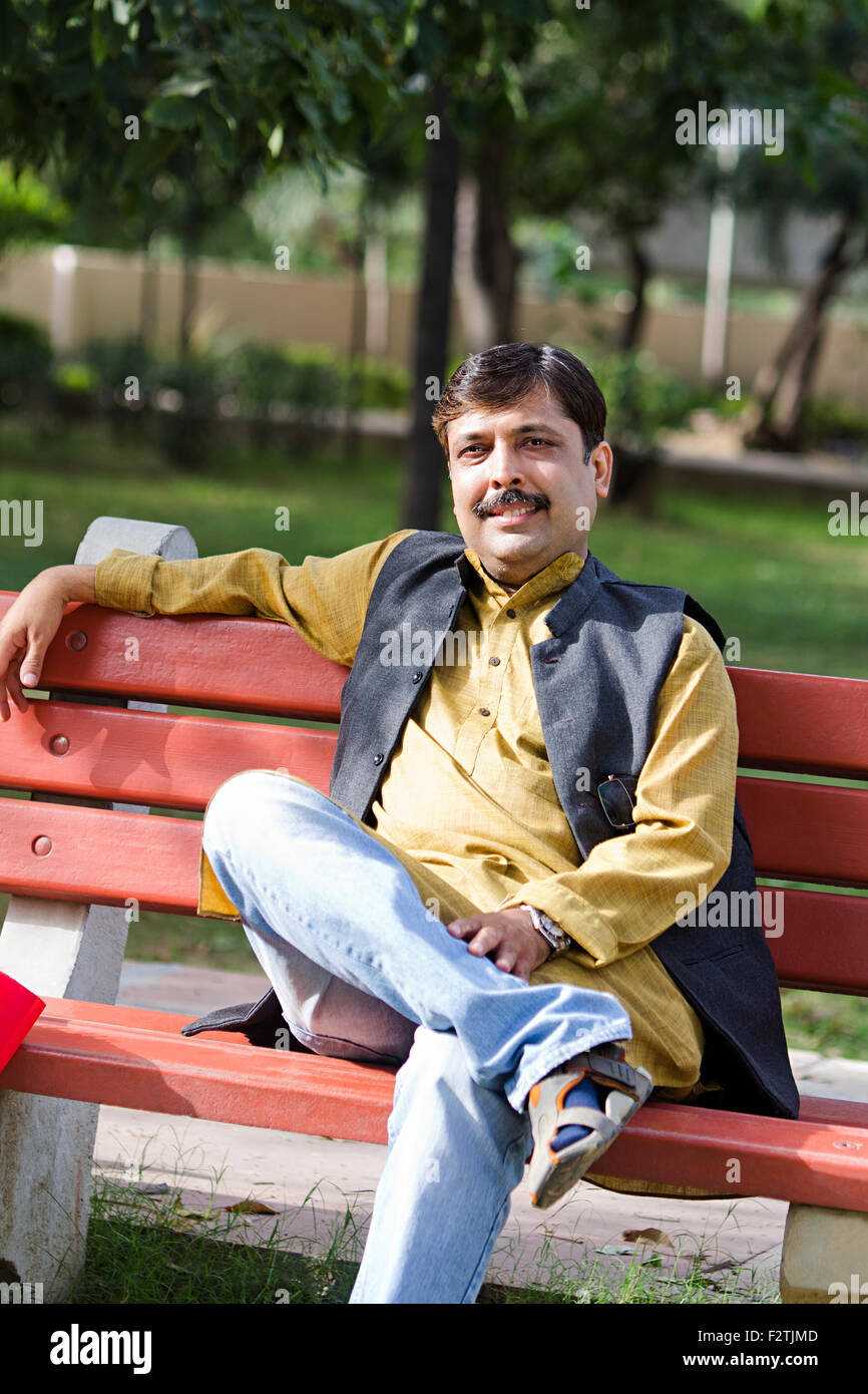 Mens benches hi-res stock photography and images - Alamy