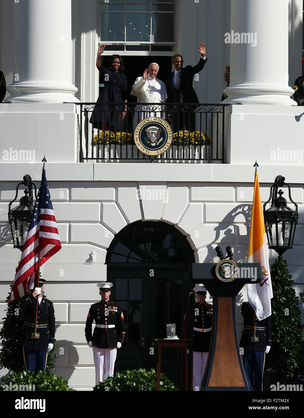 Washington, DC. 23rd Sep, 2015. U.S. President Barack Obama (R) and ...