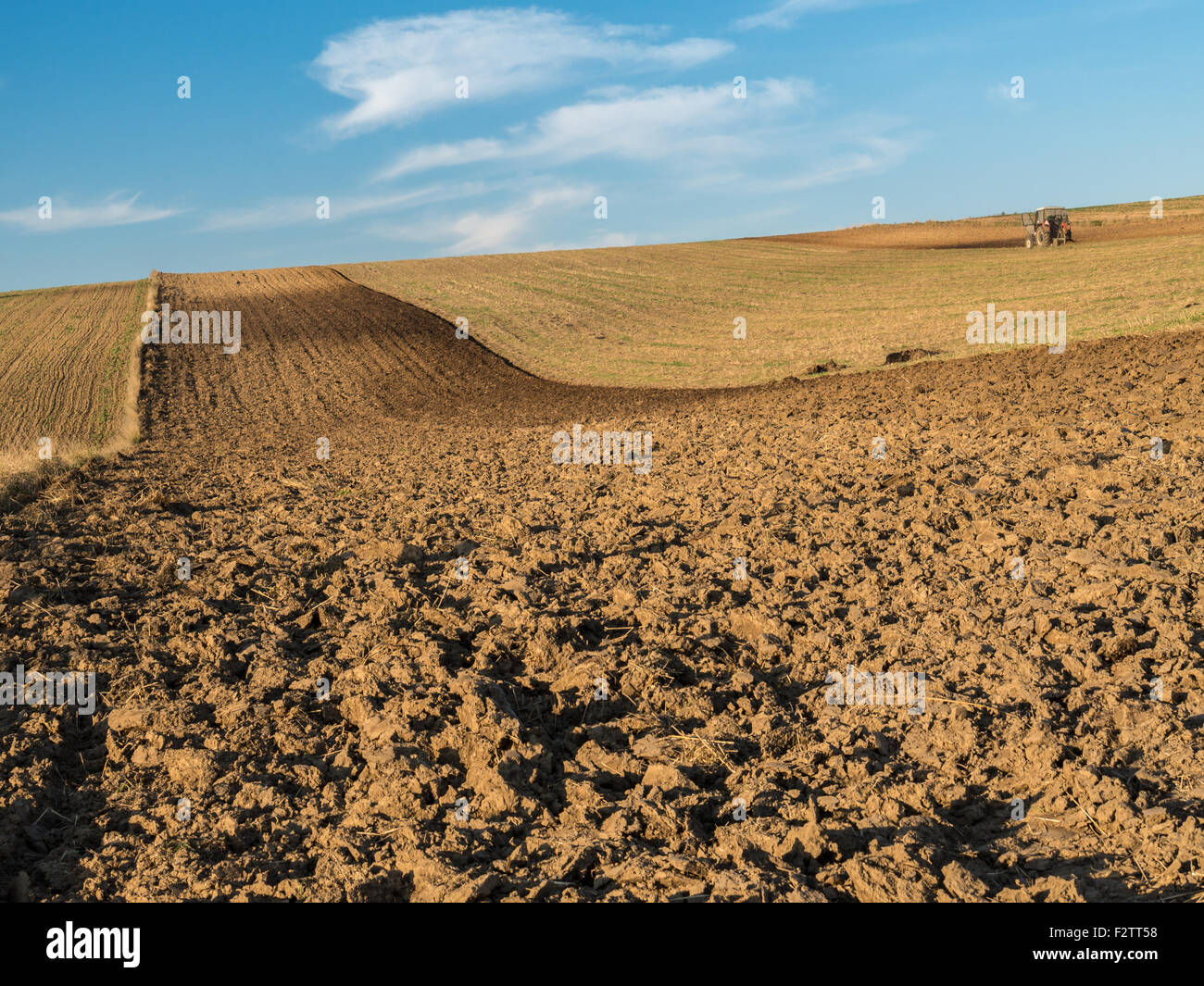 Agricultural landscape arable crop field hi-res stock photography and ...