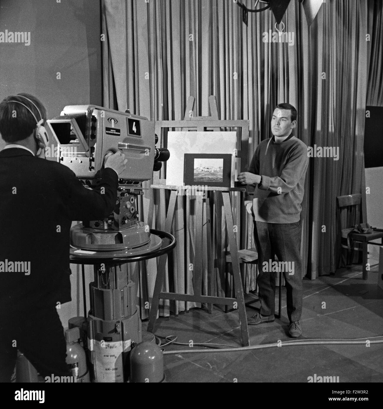 Im Studio der "Heute" Nachrichtensendung in Wiesbaden, Deutschland ...