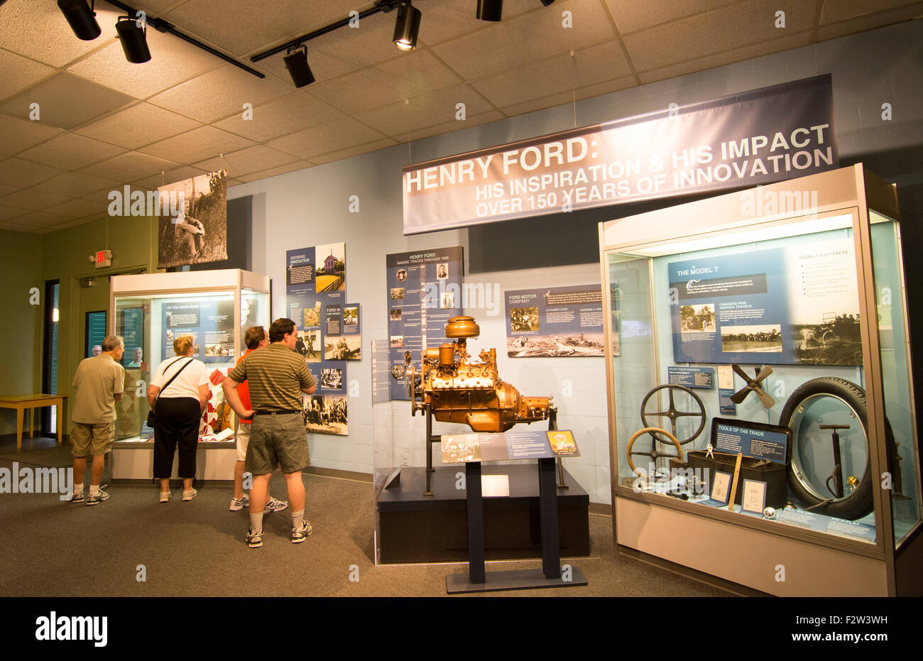 Henry Ford home and museum in Ft Myers Florida automobile inventions ...