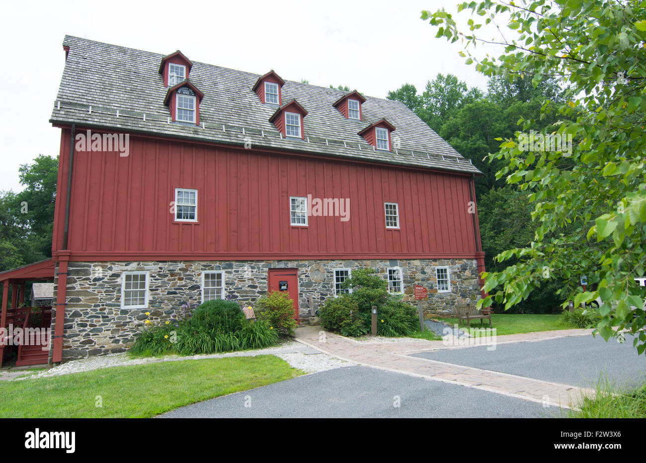 Jerusalem Mill Village Maryland old colonial town museum and Mill big ...