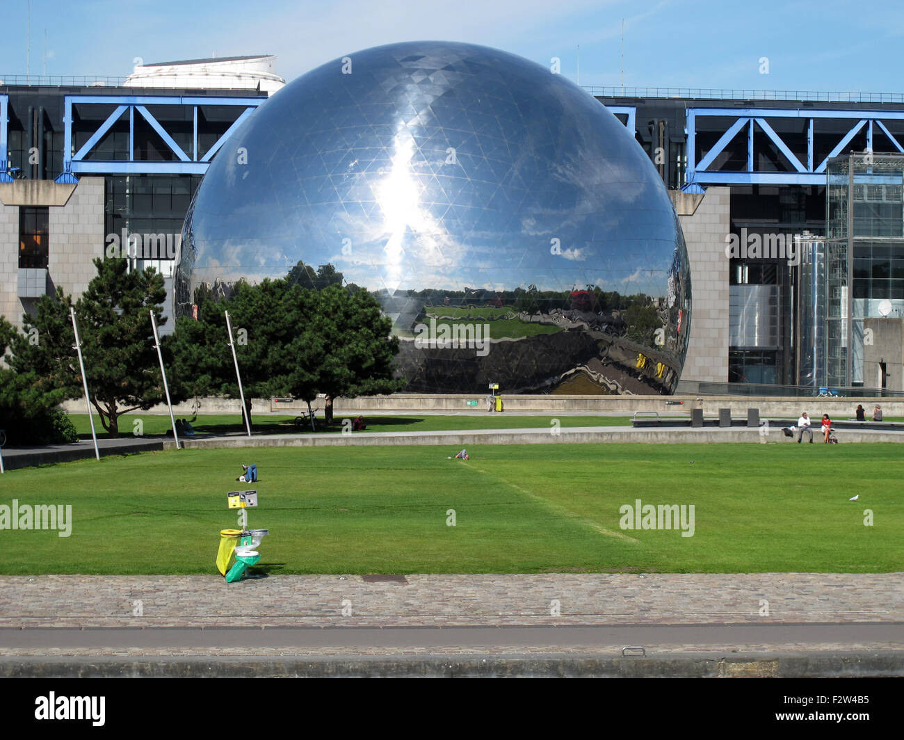 The Geode,giant-screen cinema,Cite des sciences et de l'industrie,city ...