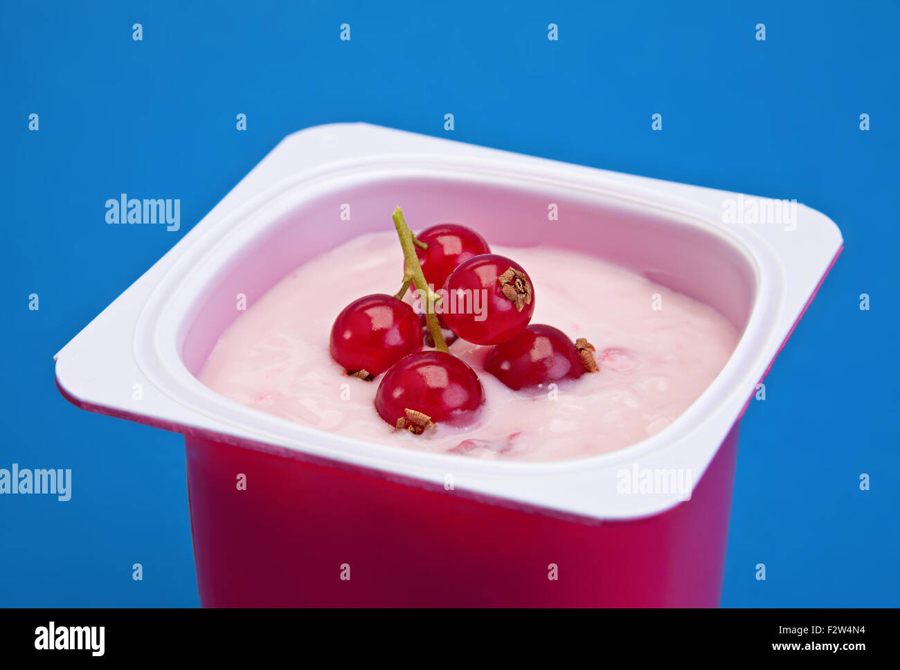 Yogurt container hi-res stock photography and images - Alamy