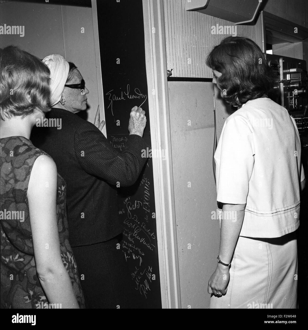 Zarah leander hi-res stock photography and images - Alamy