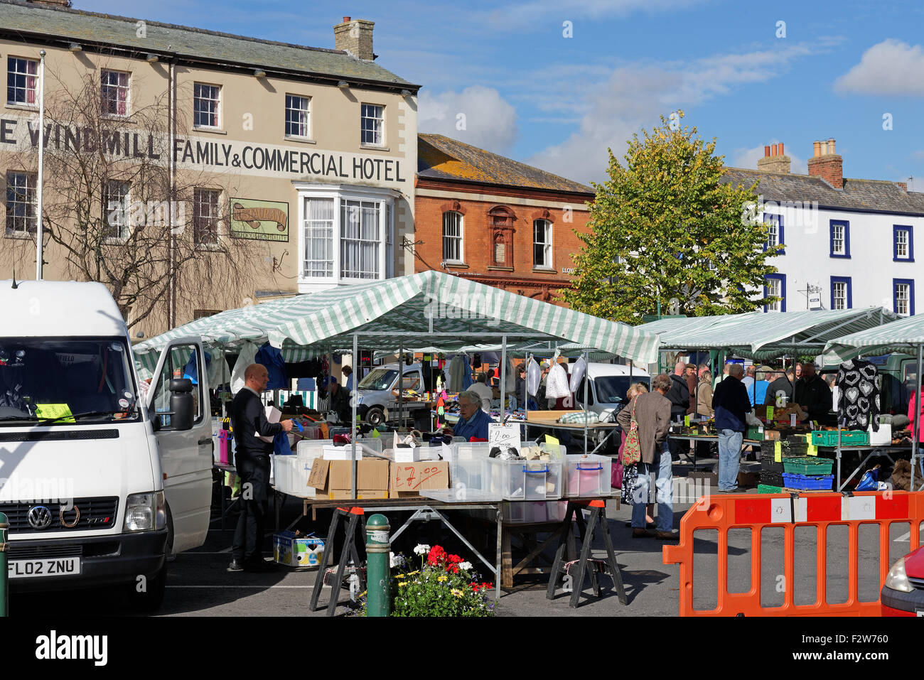 Stalls in the Market Square in Alford,Lincolnshire,UK on a Tuesday ...