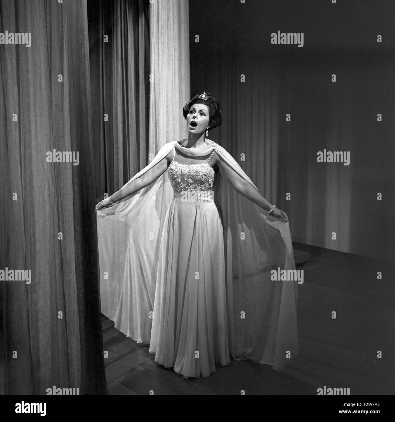 Amerikanische Opernsängerin Roberta Peters in Hamburg, Deutschland ...