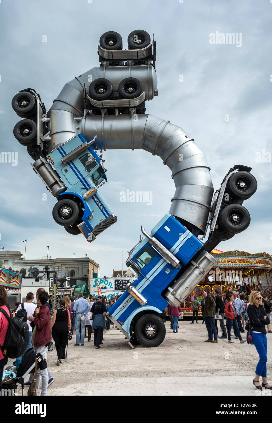 Mike Ross' Big Rig Jig an installation of dancing juggernaut's at ...