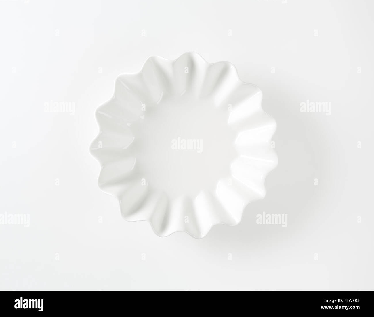 Decorative white bowl hi-res stock photography and images - Alamy