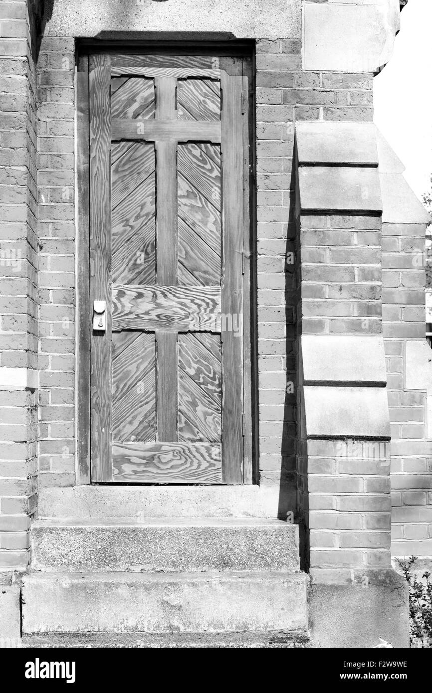 Suburban balcony Black and White Stock Photos & Images - Alamy