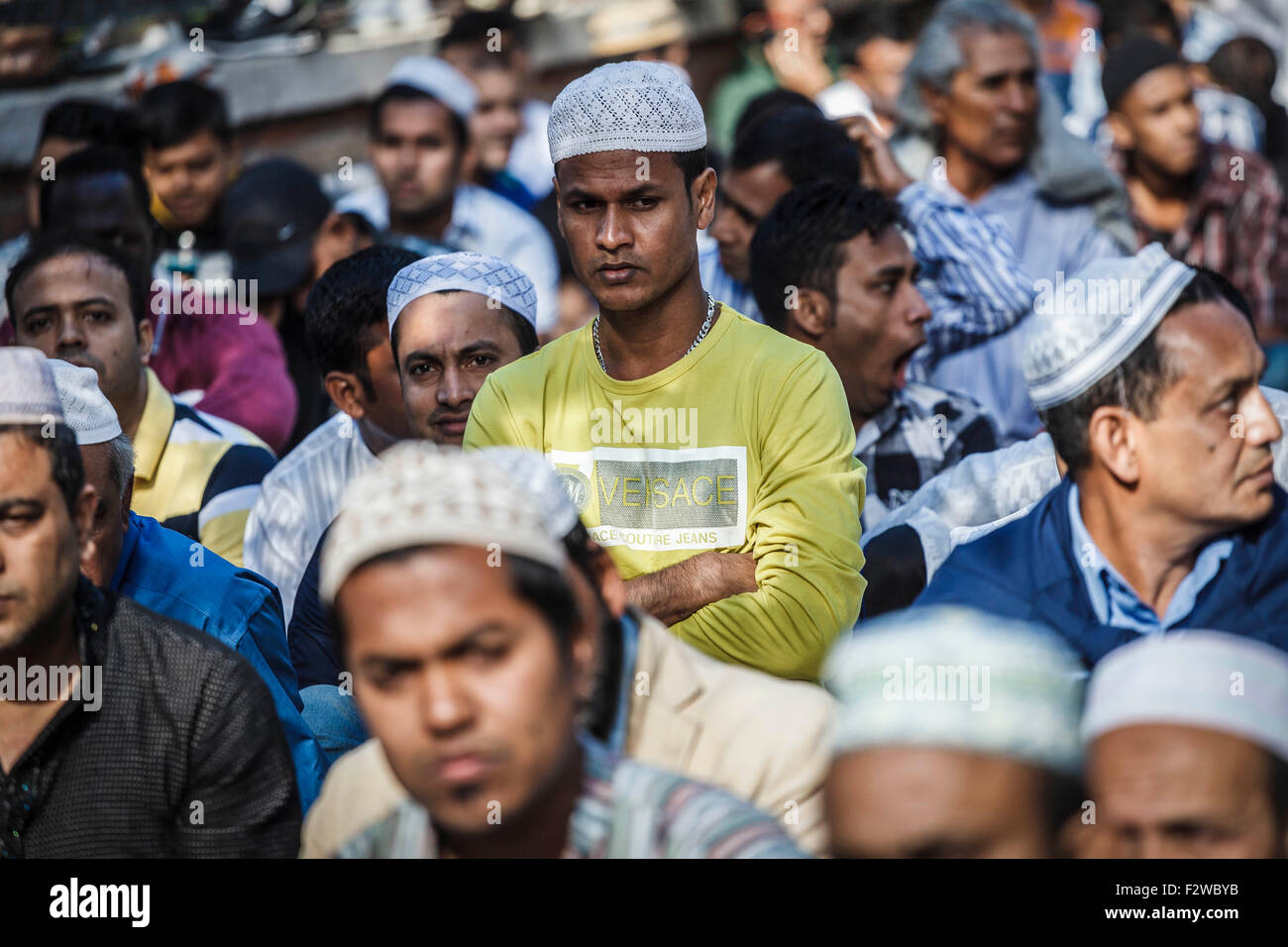 Rome, Italy. 24th Sep, 2015. Muslims devotees attend a morning prayer ...