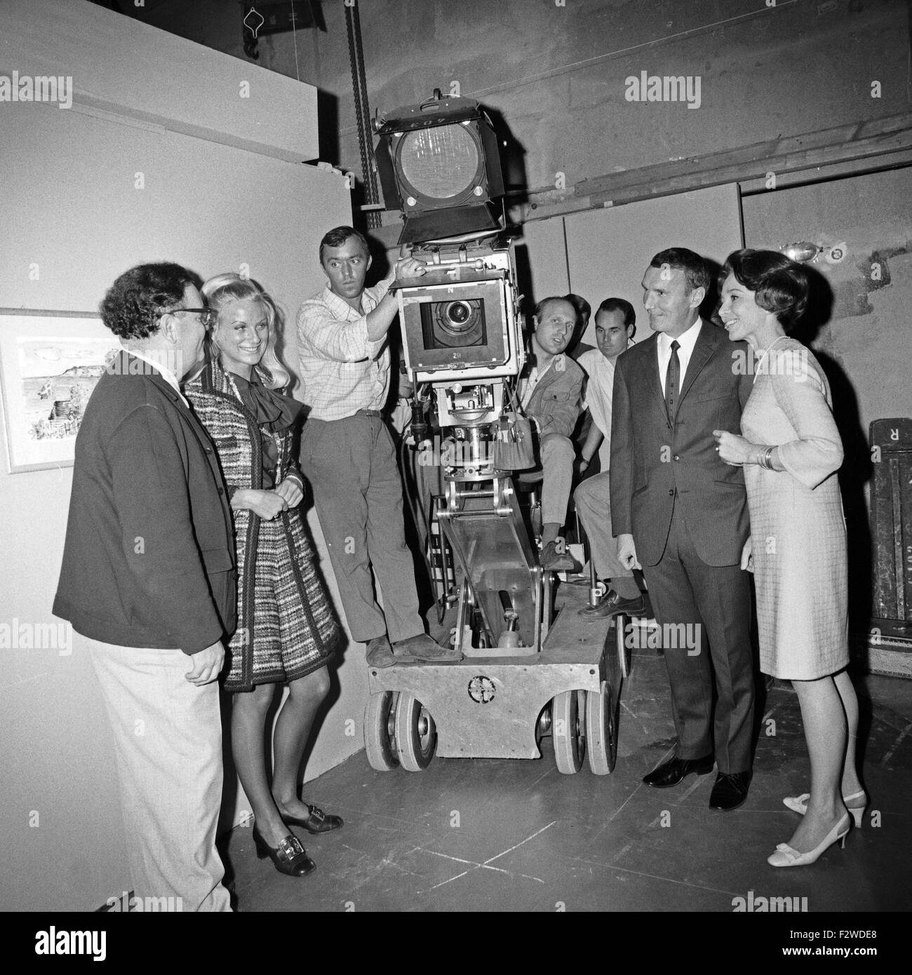 1960s television camera hi-res stock photography and images - Alamy