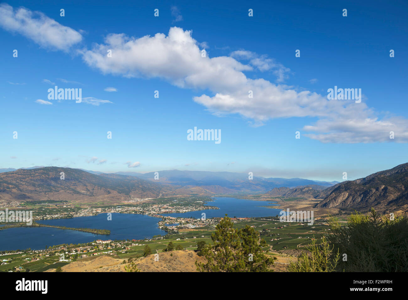 View on vineyards, Osoyoos Lake and vest pocket desert , Okanagan ...