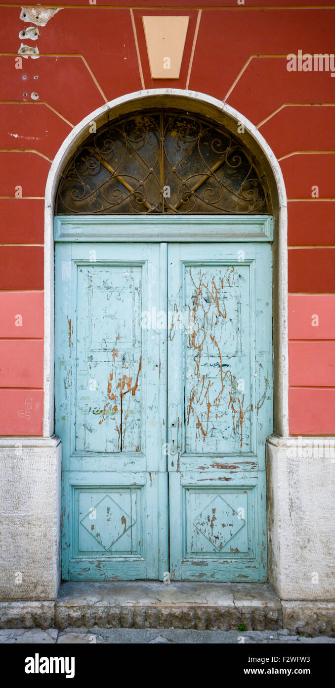 Old doorframe hi-res stock photography and images - Alamy