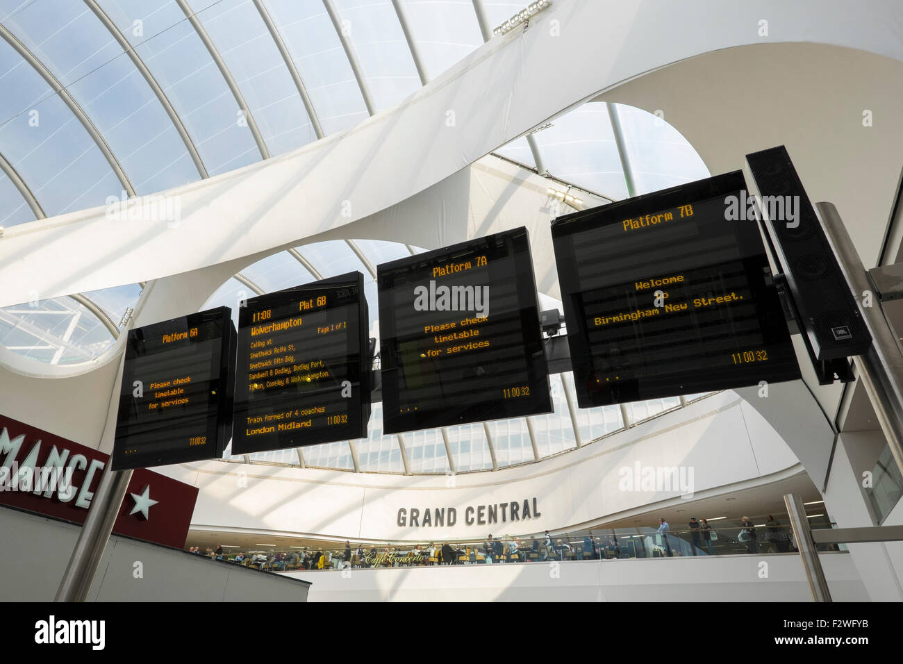 Departure boards at New Street station in Grand Central shopping centre ...