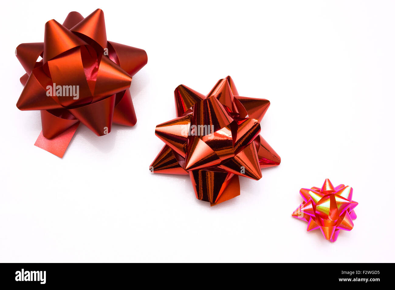 Red bows hi-res stock photography and images - Alamy