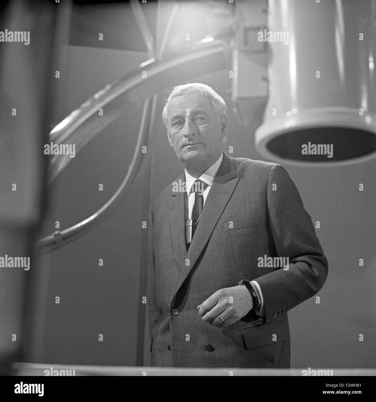 Deutscher Physiker, Raumfahrtmediziner, Schriftsteller und ...