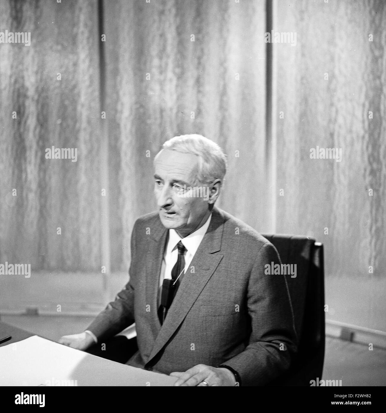 Deutscher Physiker, Raumfahrtmediziner, Schriftsteller und ...