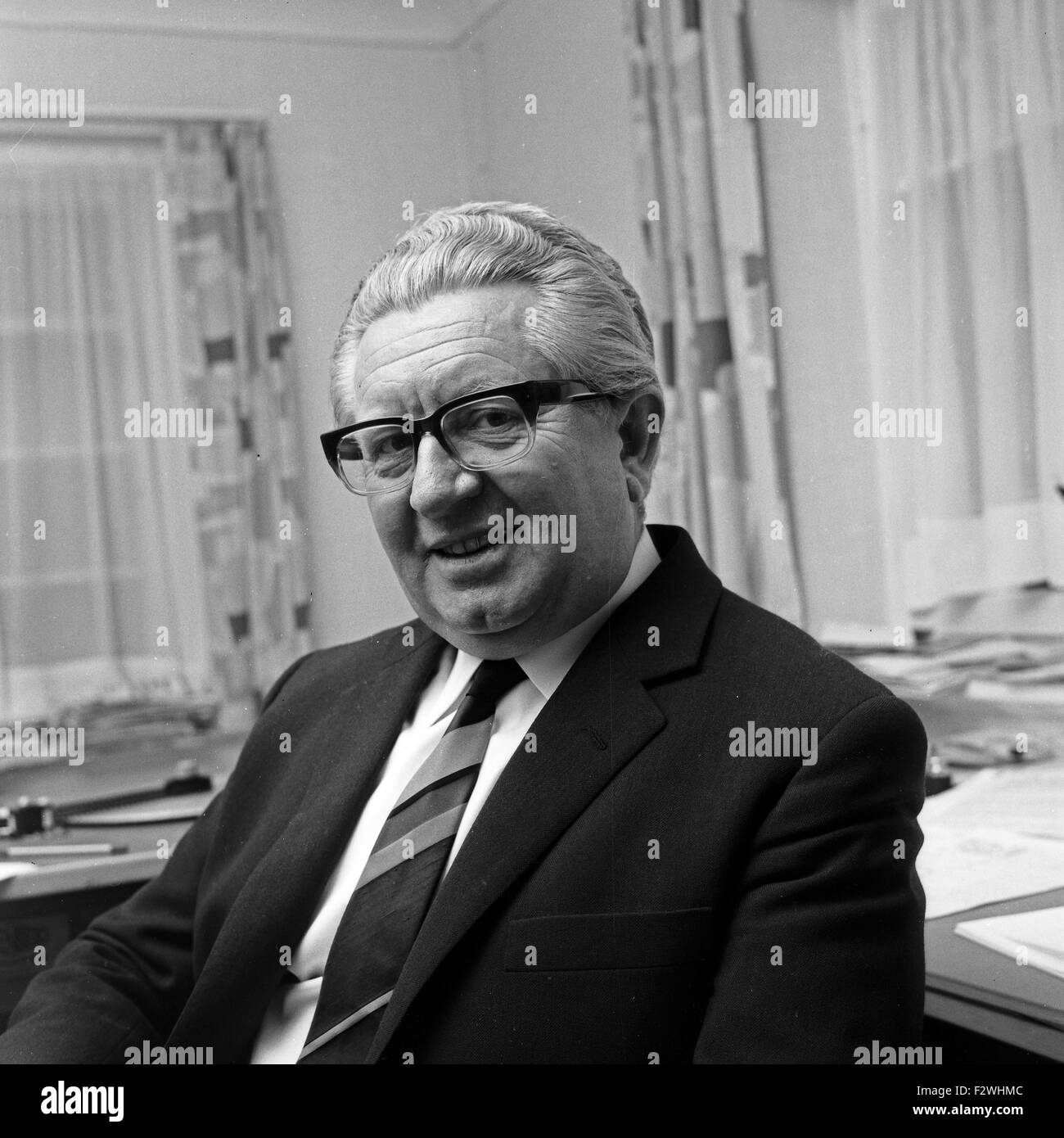 Deutschland germany tv fernsehen mann man 1960er 1960s ndr hi-res stock ...