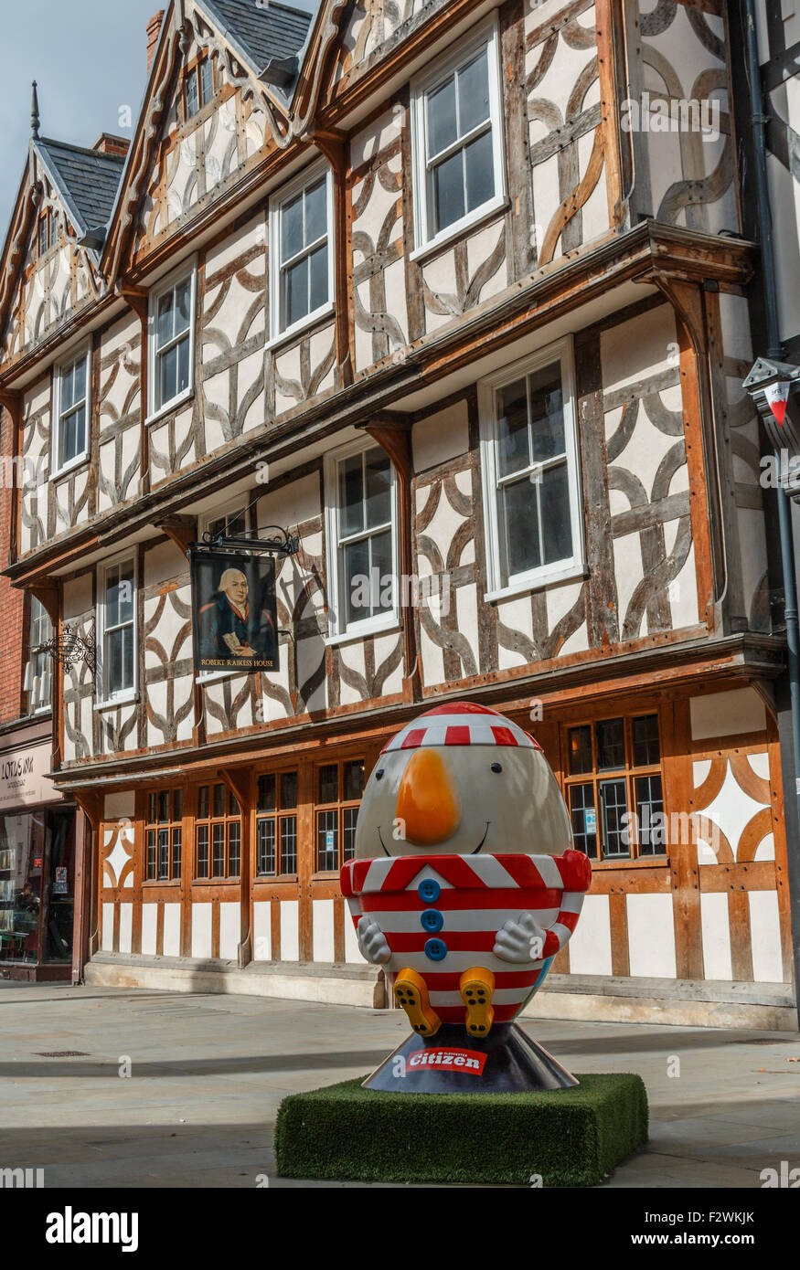 Citizen Scrumpty in front of Robert Raikes' House, Gloucester Stock ...