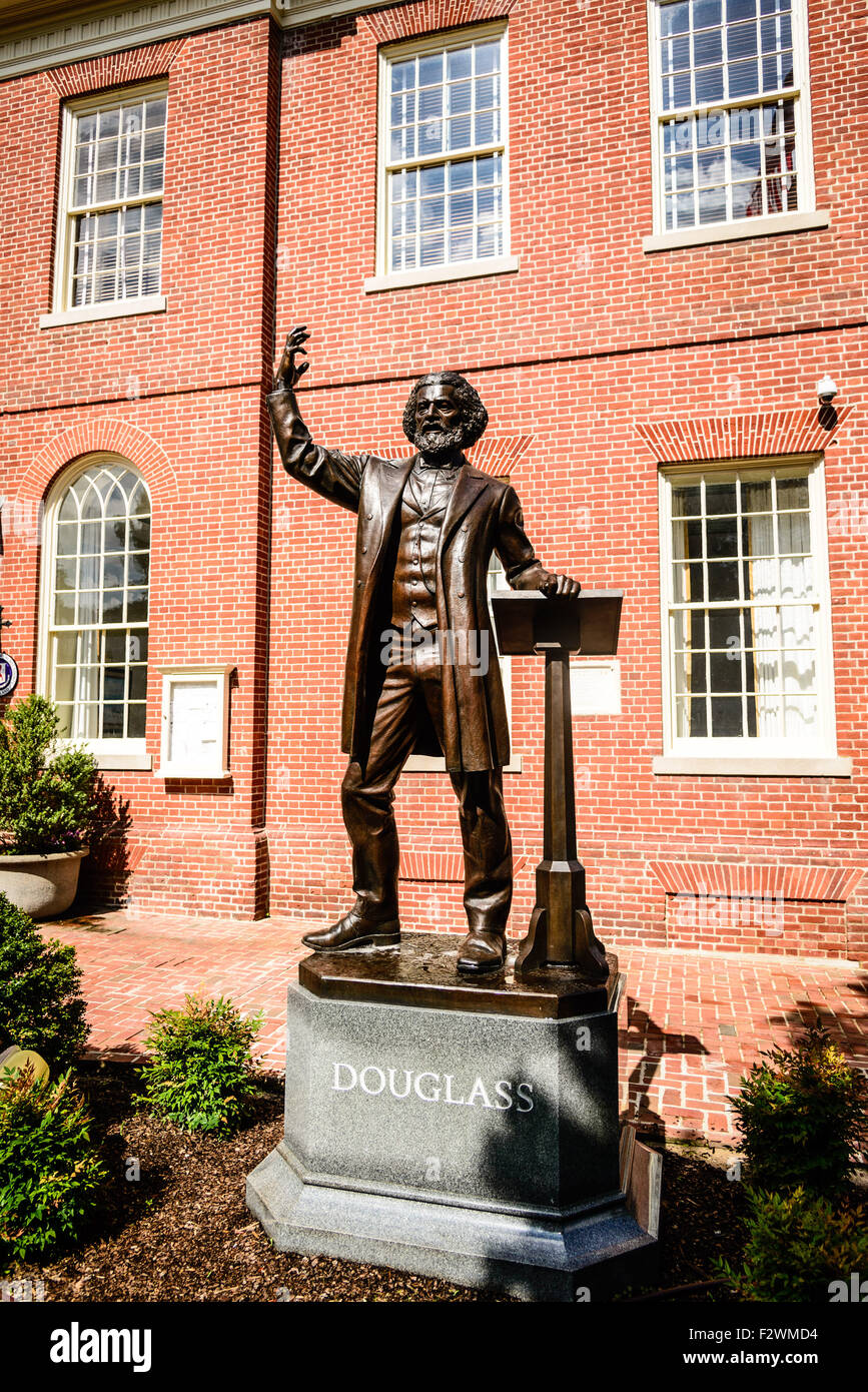 Frederick douglass statue hi-res stock photography and images - Alamy