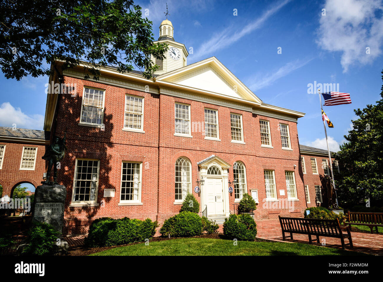 Talbot county courthouse 11 north hi-res stock photography and images ...