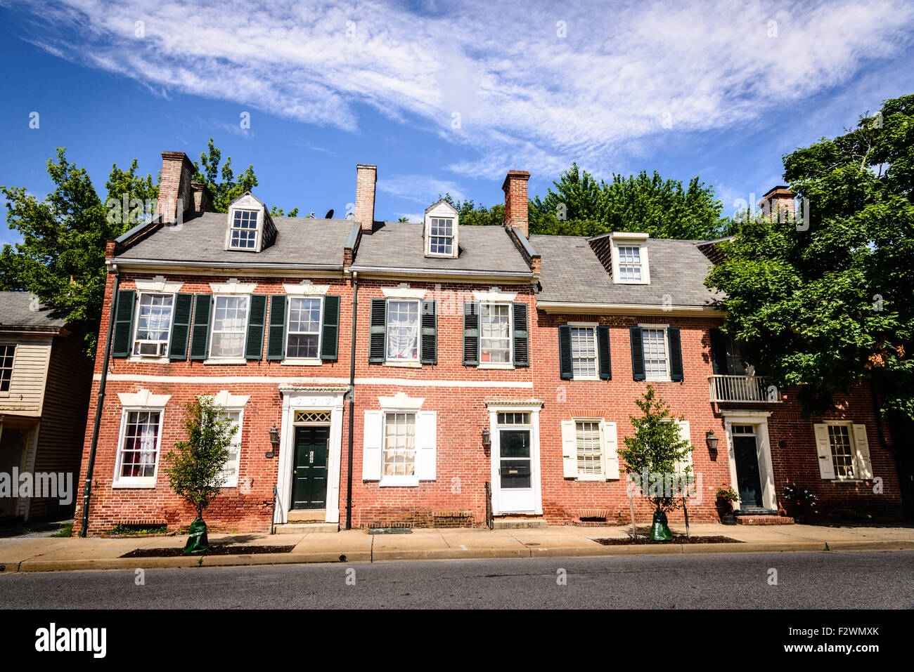 Federal style row houses hi-res stock photography and images - Alamy