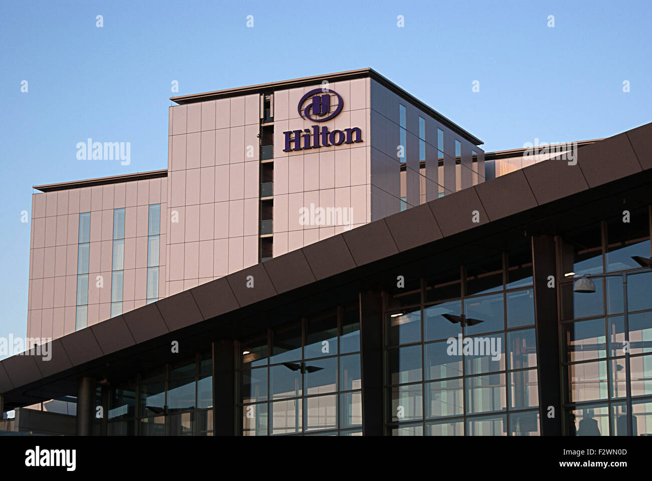 Hilton hotel modern architecture hi-res stock photography and images ...