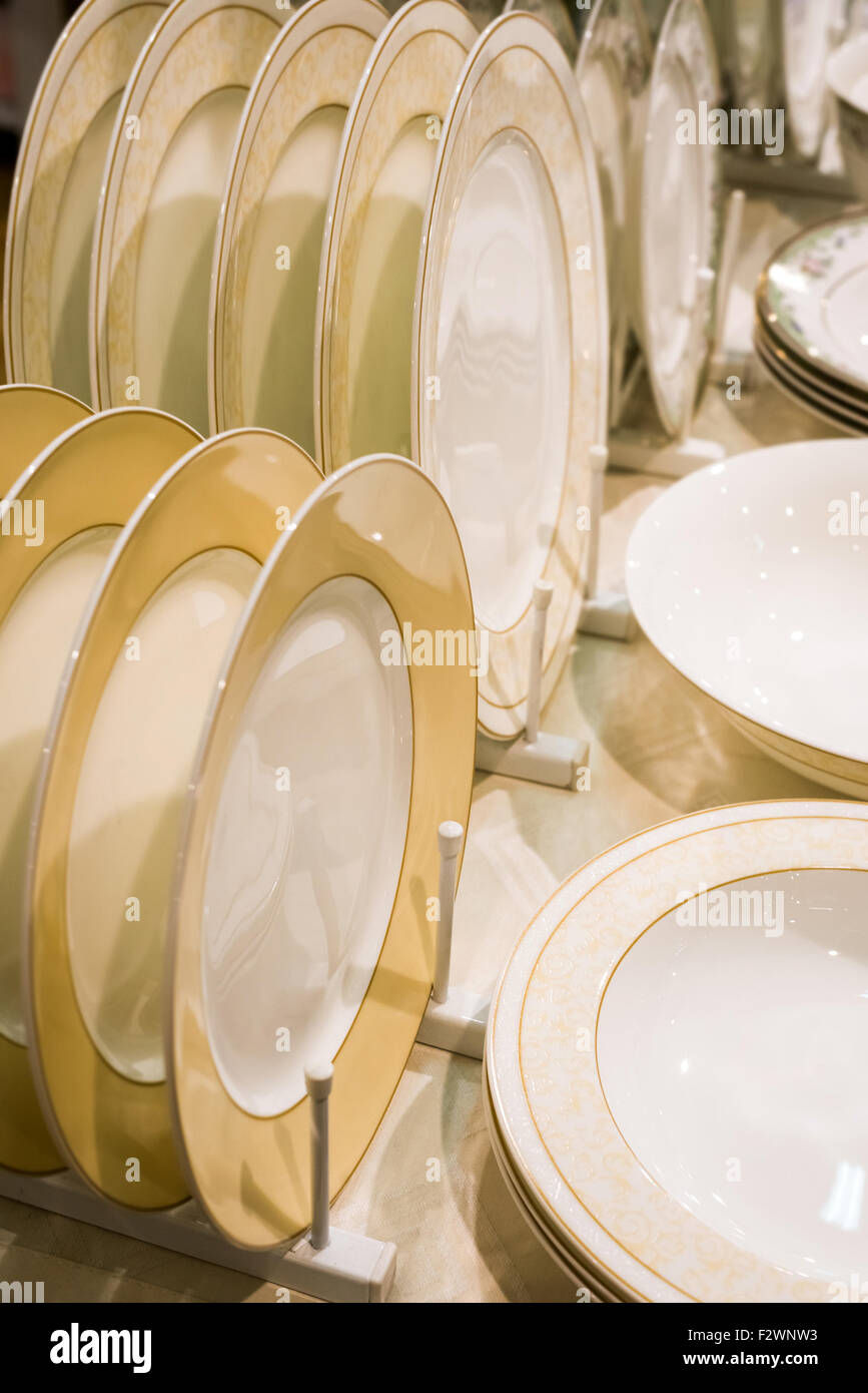 pile stack of clean washed plates Stock Photo - Alamy