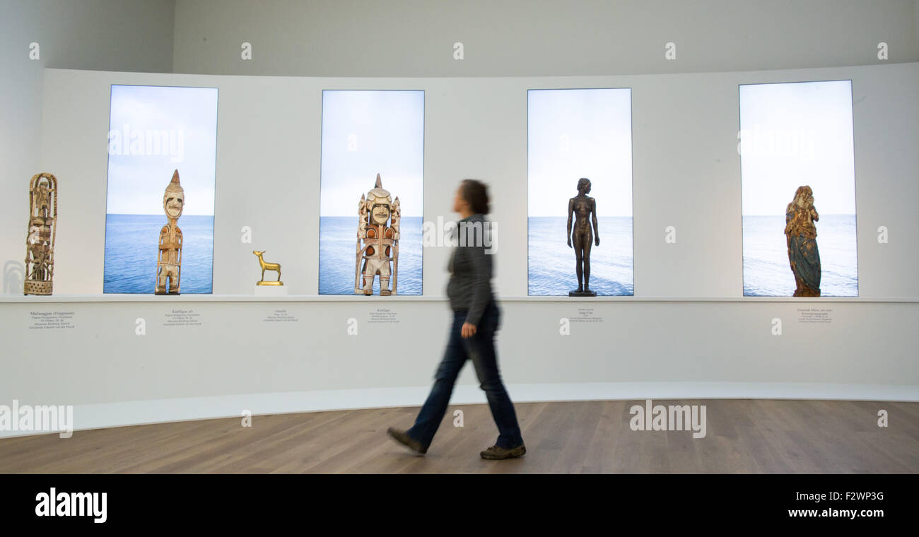 World class artworks hi-res stock photography and images - Alamy