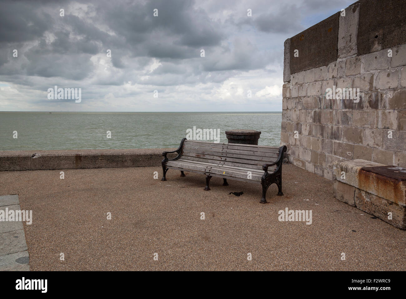 Margate pier sea hi-res stock photography and images - Alamy