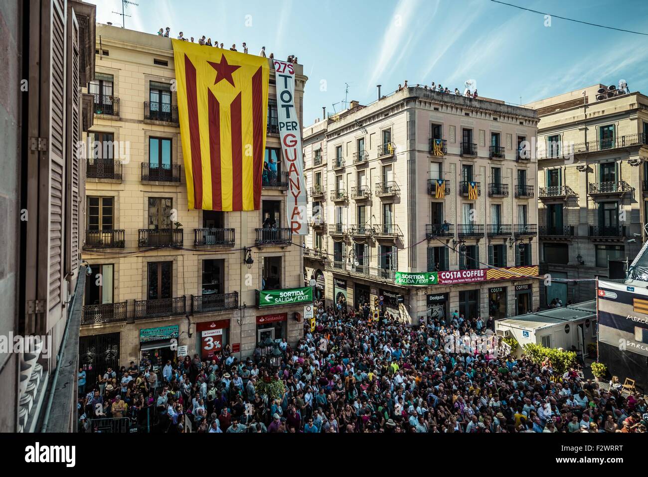 Barcelona, Catalonia, Spain. 24th Sep, 2015. Pro-independence ...