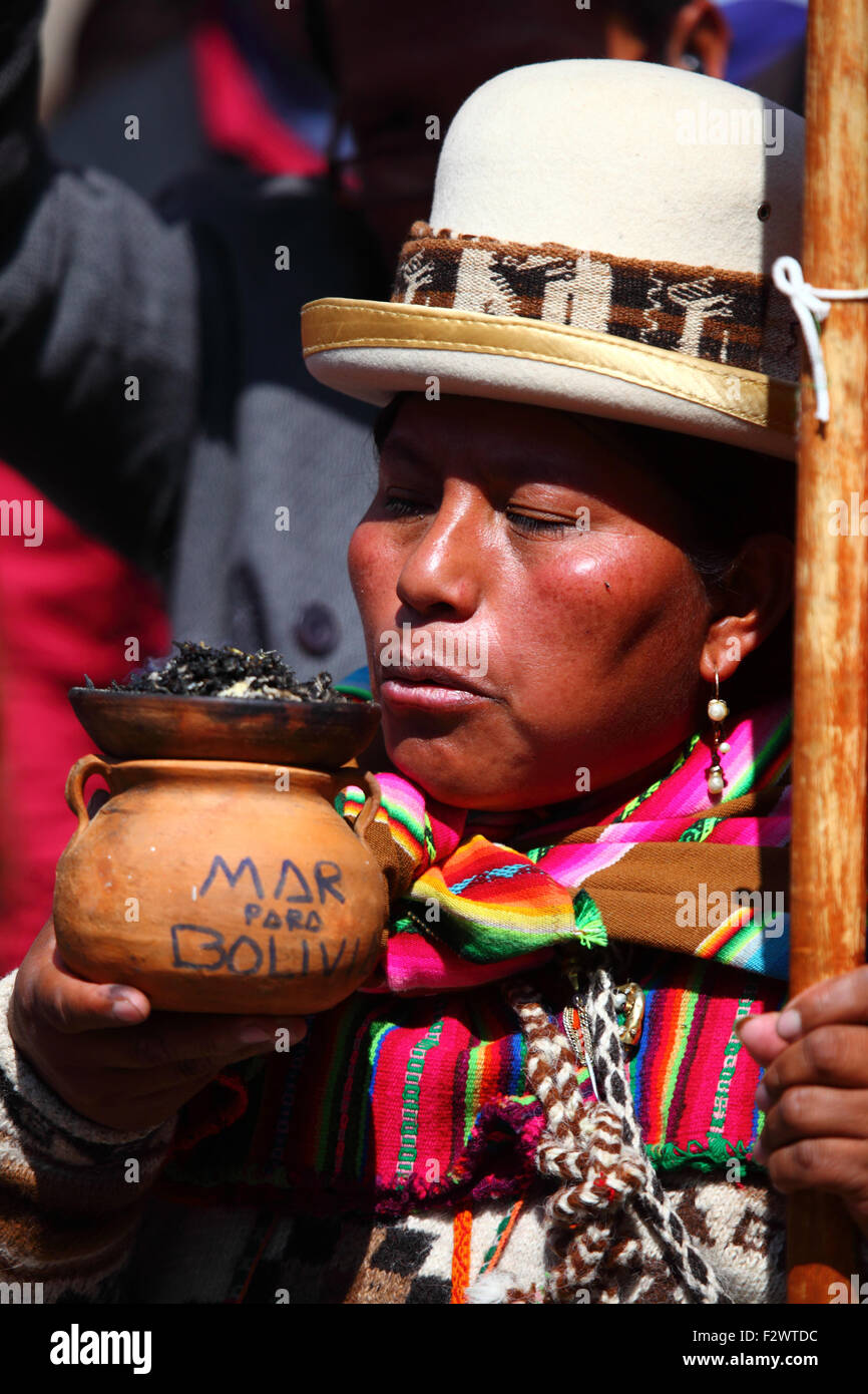 Aymara weaving hi-res stock photography and images - Alamy