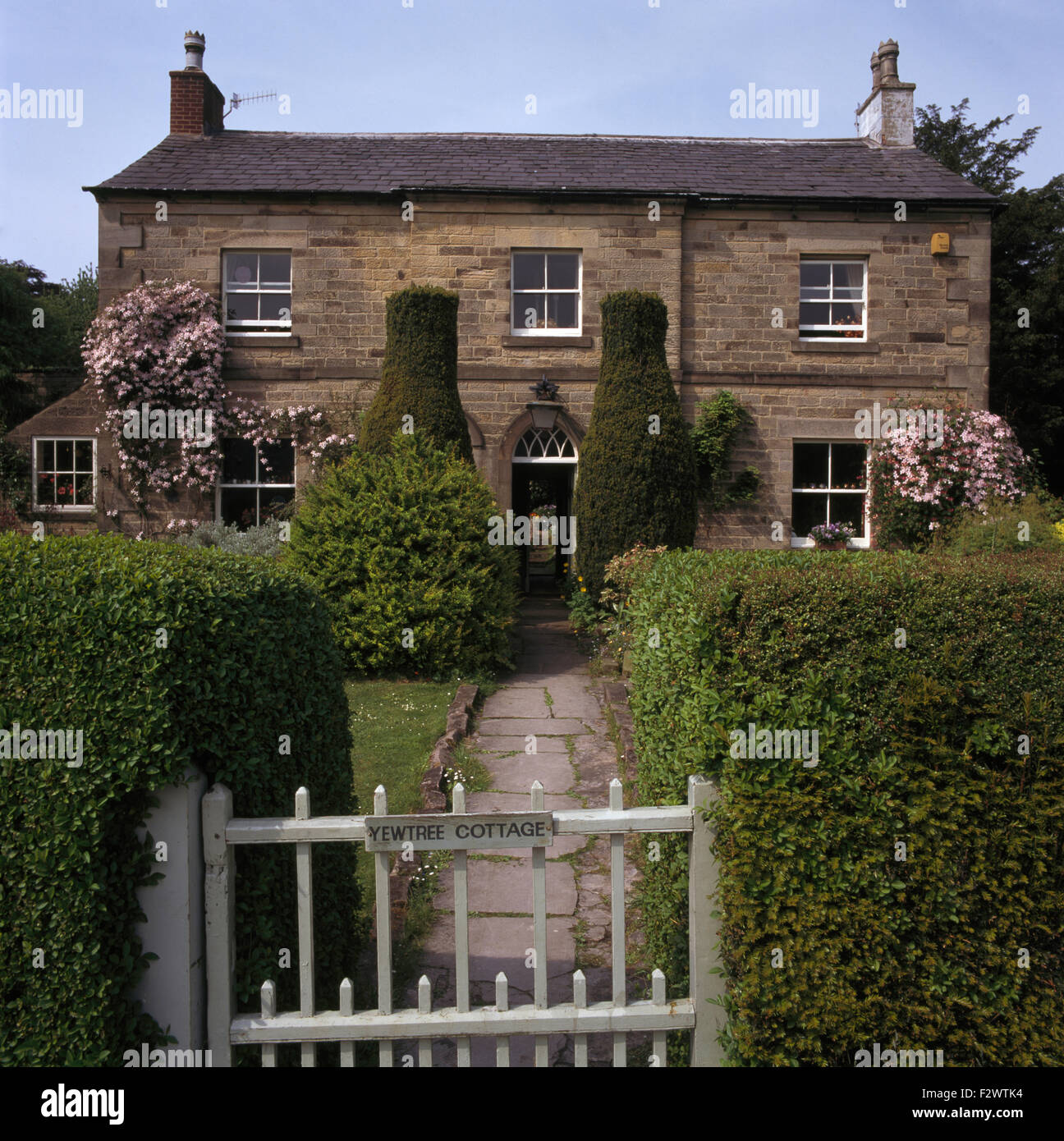 Clematis house hi-res stock photography and images - Alamy