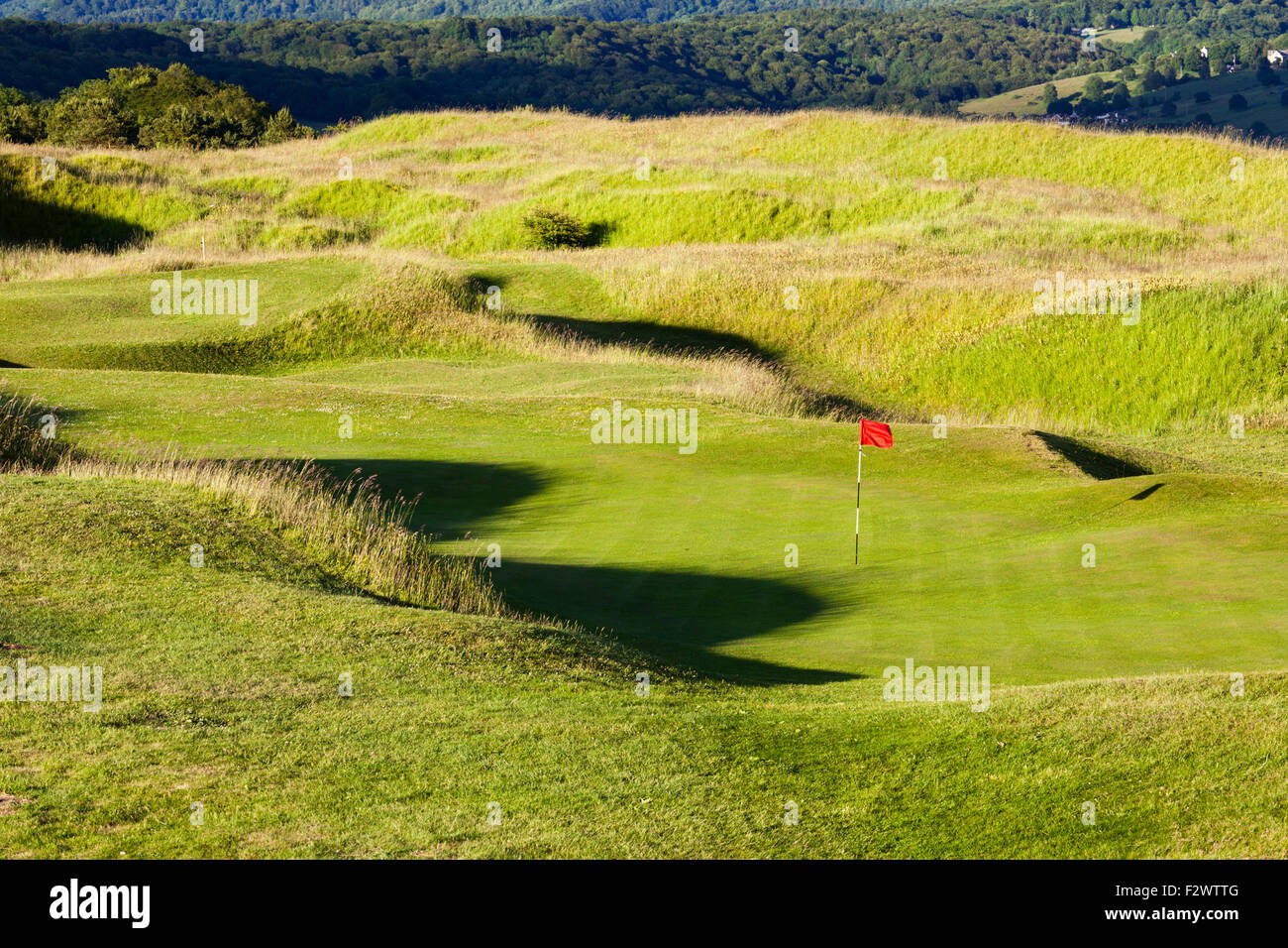 Golf course red flags hi-res stock photography and images - Alamy