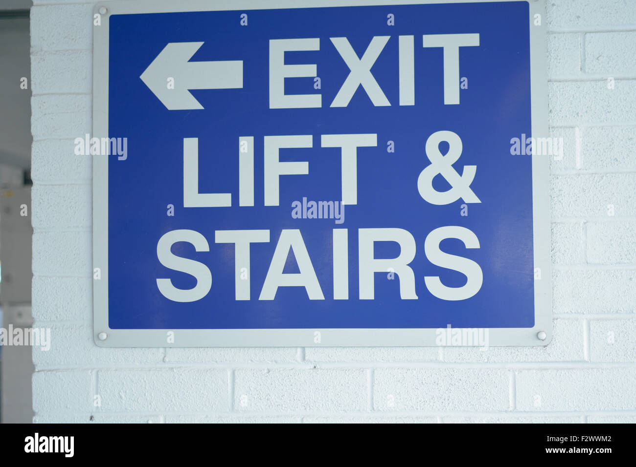 Direction of lift hi-res stock photography and images - Alamy