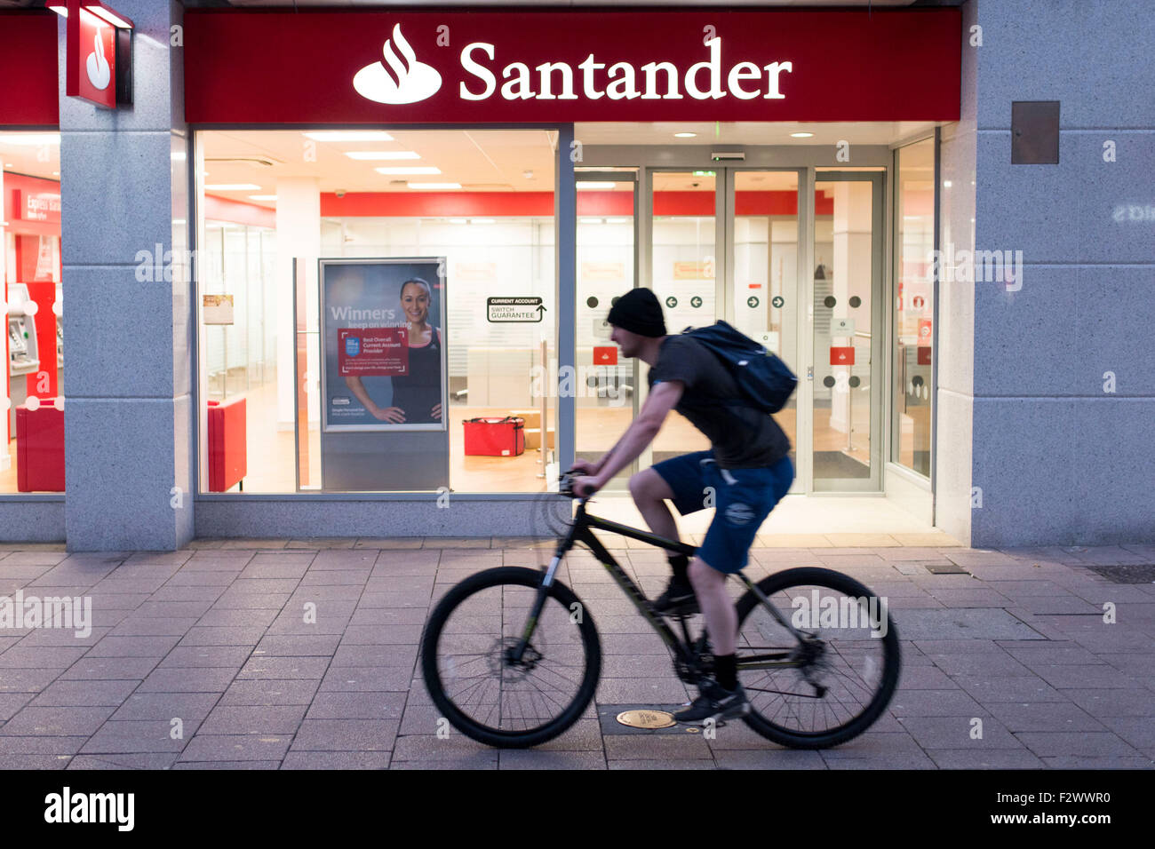 High Street Banking High Resolution Stock Photography and Images - Alamy