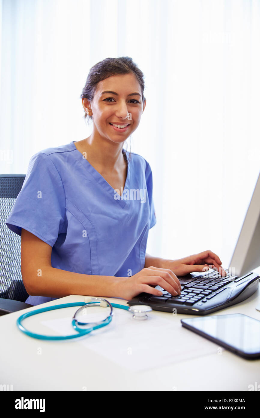 South indian doctor smiling hi-res stock photography and images - Alamy