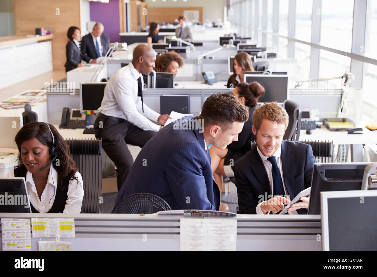 Workers busy in their work hi-res stock photography and images - Alamy