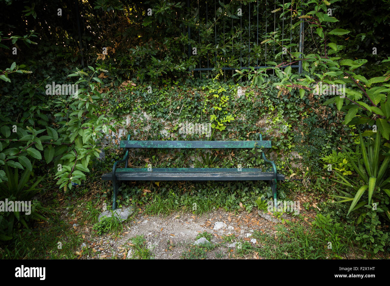Enclosed bench hi-res stock photography and images - Alamy