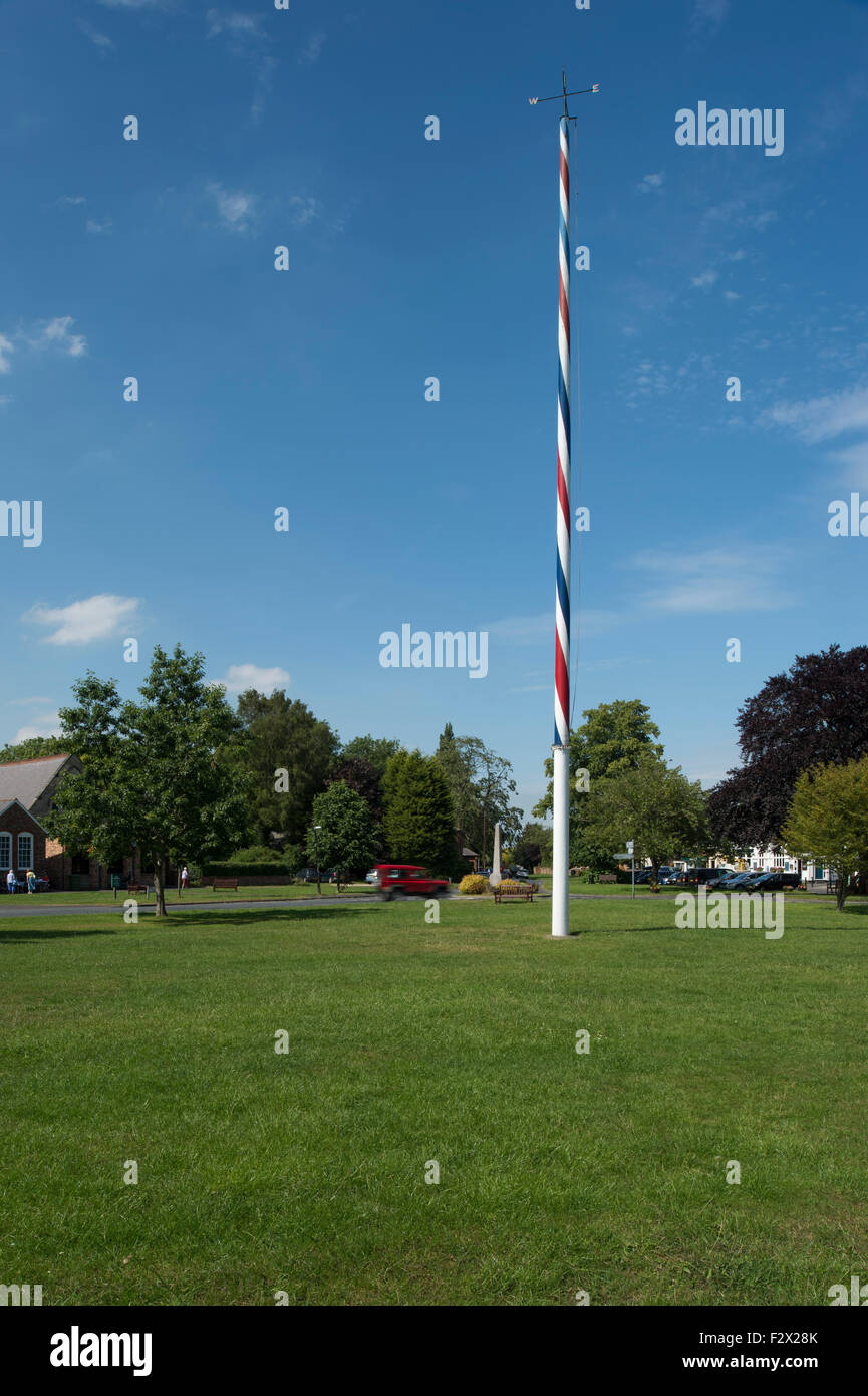 English maypole traditional village hi-res stock photography and images ...